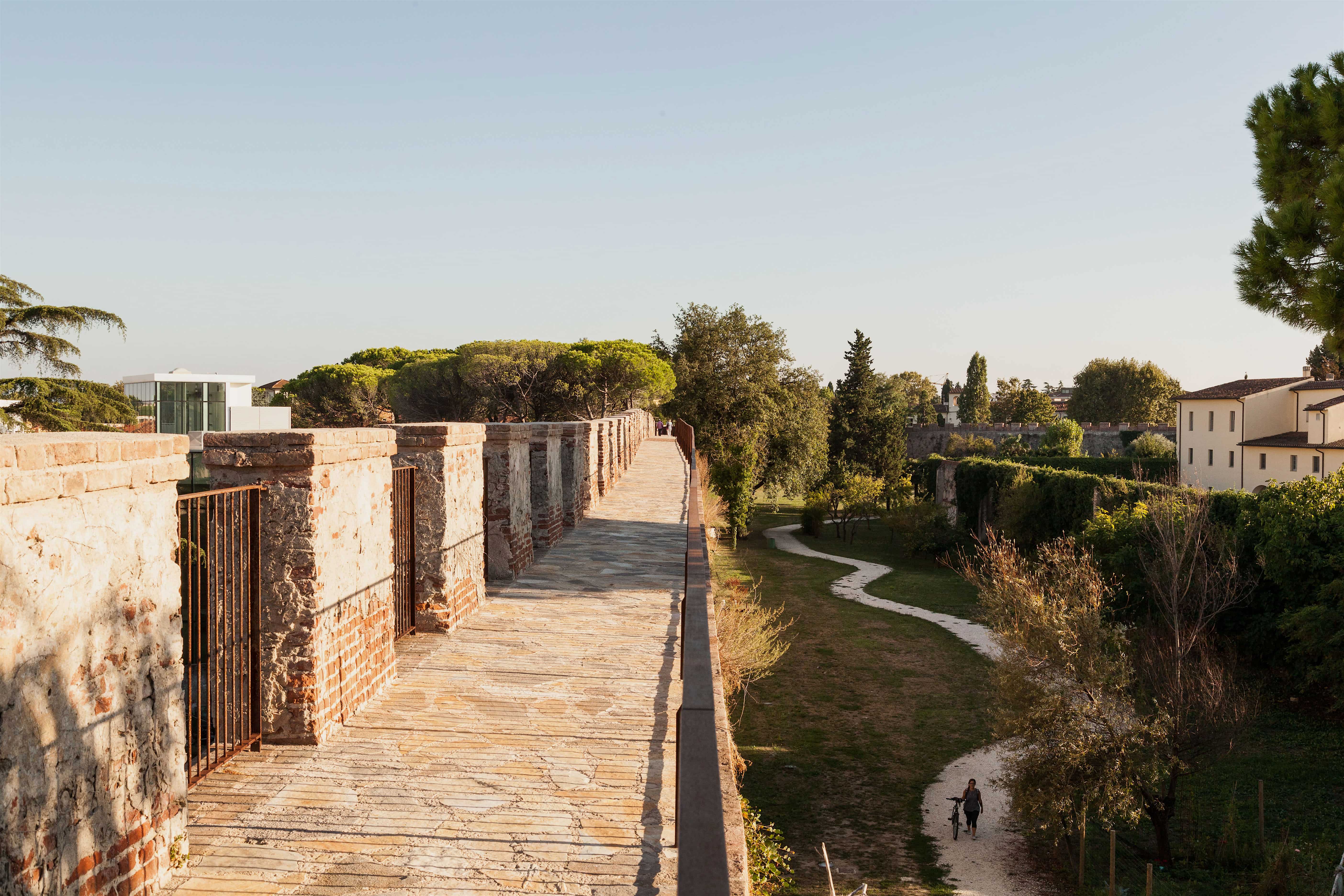 Piazza Duomo - Mura medievali e porte | Comune di Pisa - Turismo